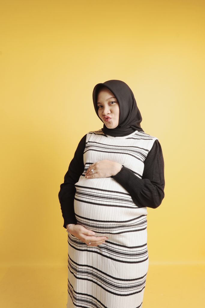 Ide Pose Self Photo Untuk Maternity